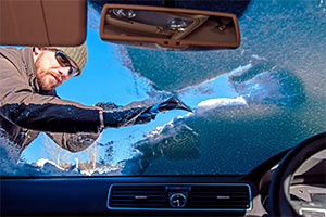 How to de ice car windscreen & wing mirrors - Ultimate Styling